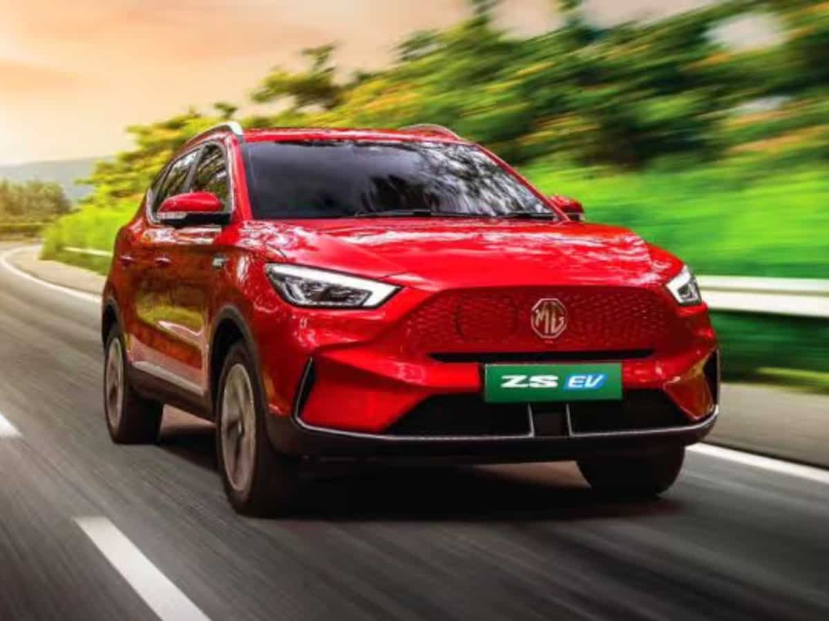 फुल चार्ज पर 400 किमी से ज्यादा चलेंगी ये Electric Car; कीमत इतनी कि हर ...