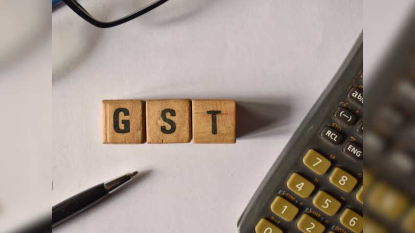 GST सुधारों से Footwear, QSR, FMCG और किराना दुकानदारों को मिलेगा सबसे ...