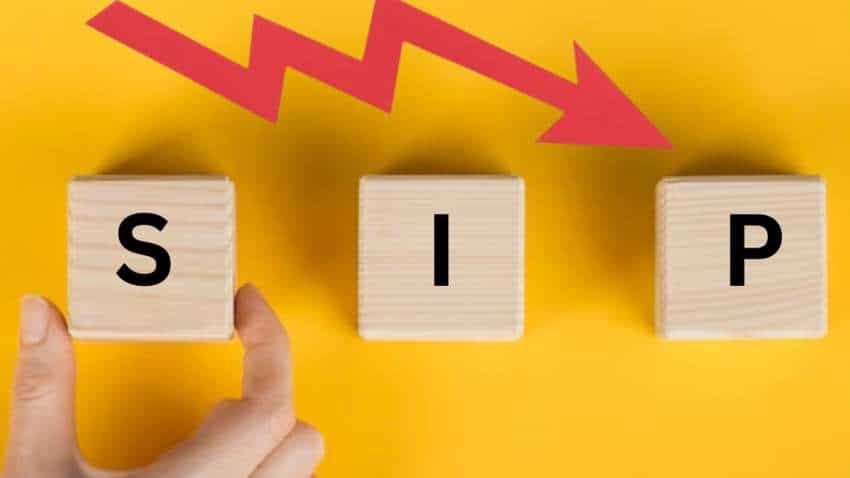 SIP: निगेटिव रिटर्न से परेशान निवेशक निकाल रहे पैसा, लेकिन आप न करें ये ...
