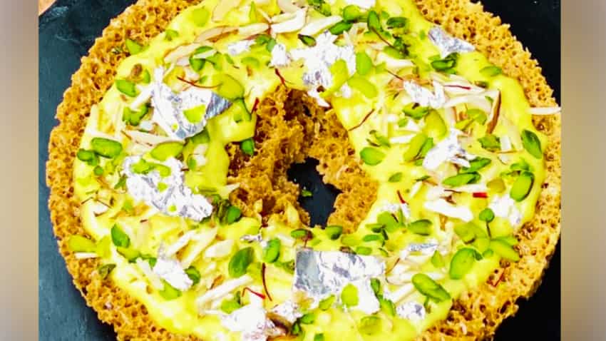 Ghevar in Monsoon: बारिश के मौसम में ही क्‍यों खाया जाता है घेवर, कैसे ...