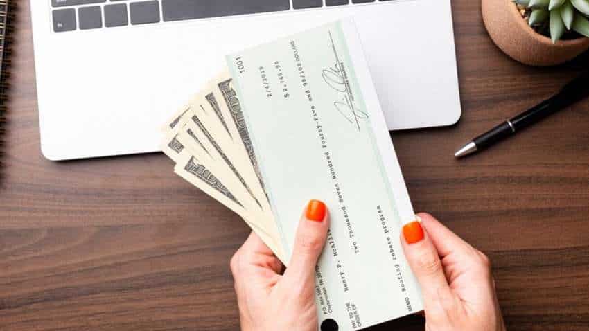 कब Cheque के पीछे भी करना होता है साइन? सालों से Bank जा रहे कई लोग भी ...