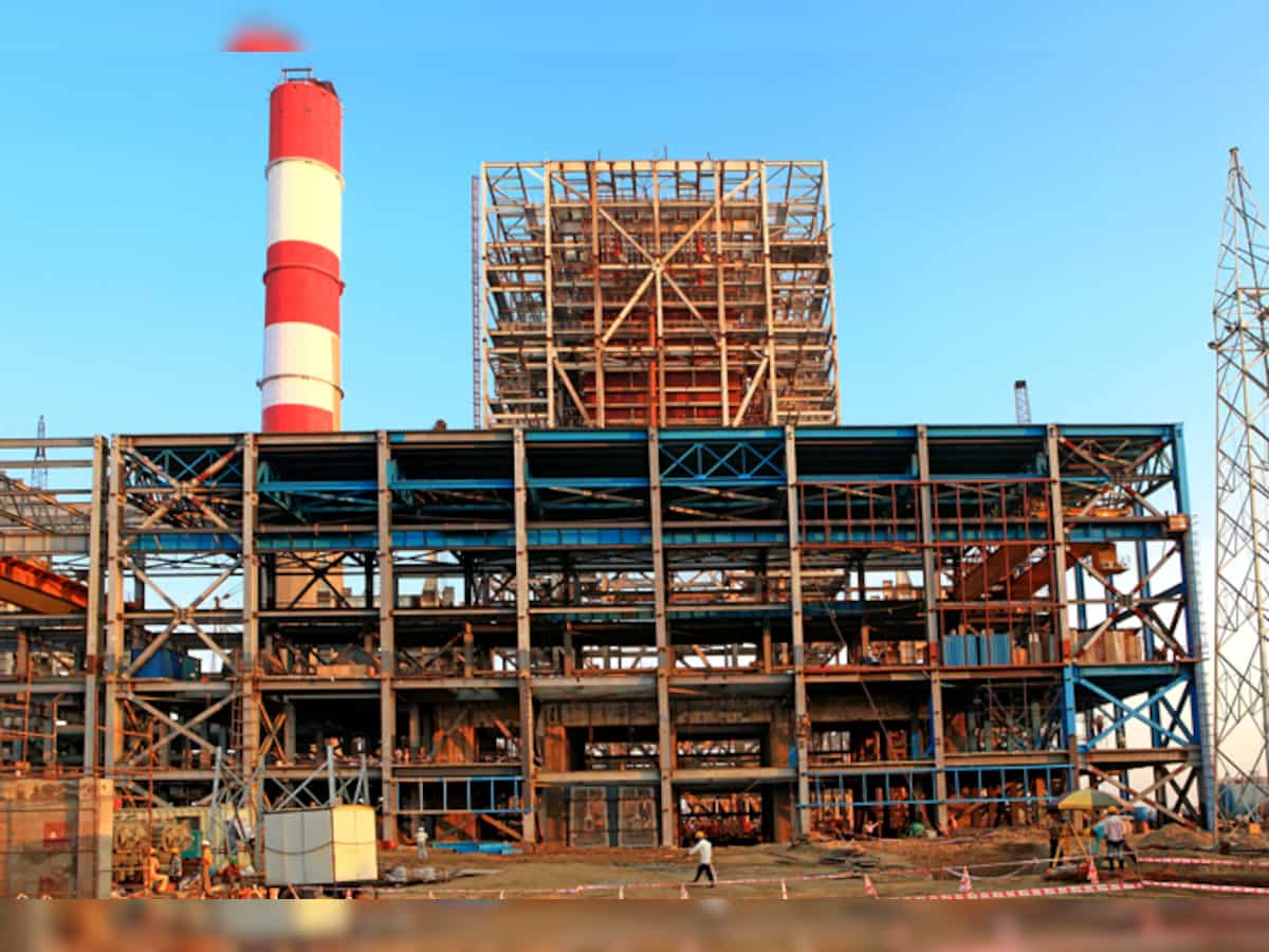 Adani Power shuts down Tiroda plant in Maharashtra | Zee Business