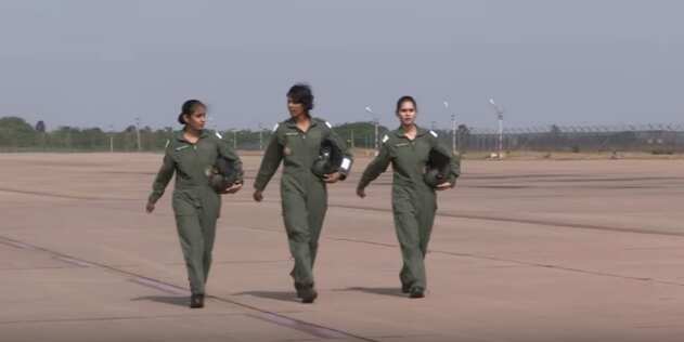 First Indian women fighter pilots get their wings | Zee Business