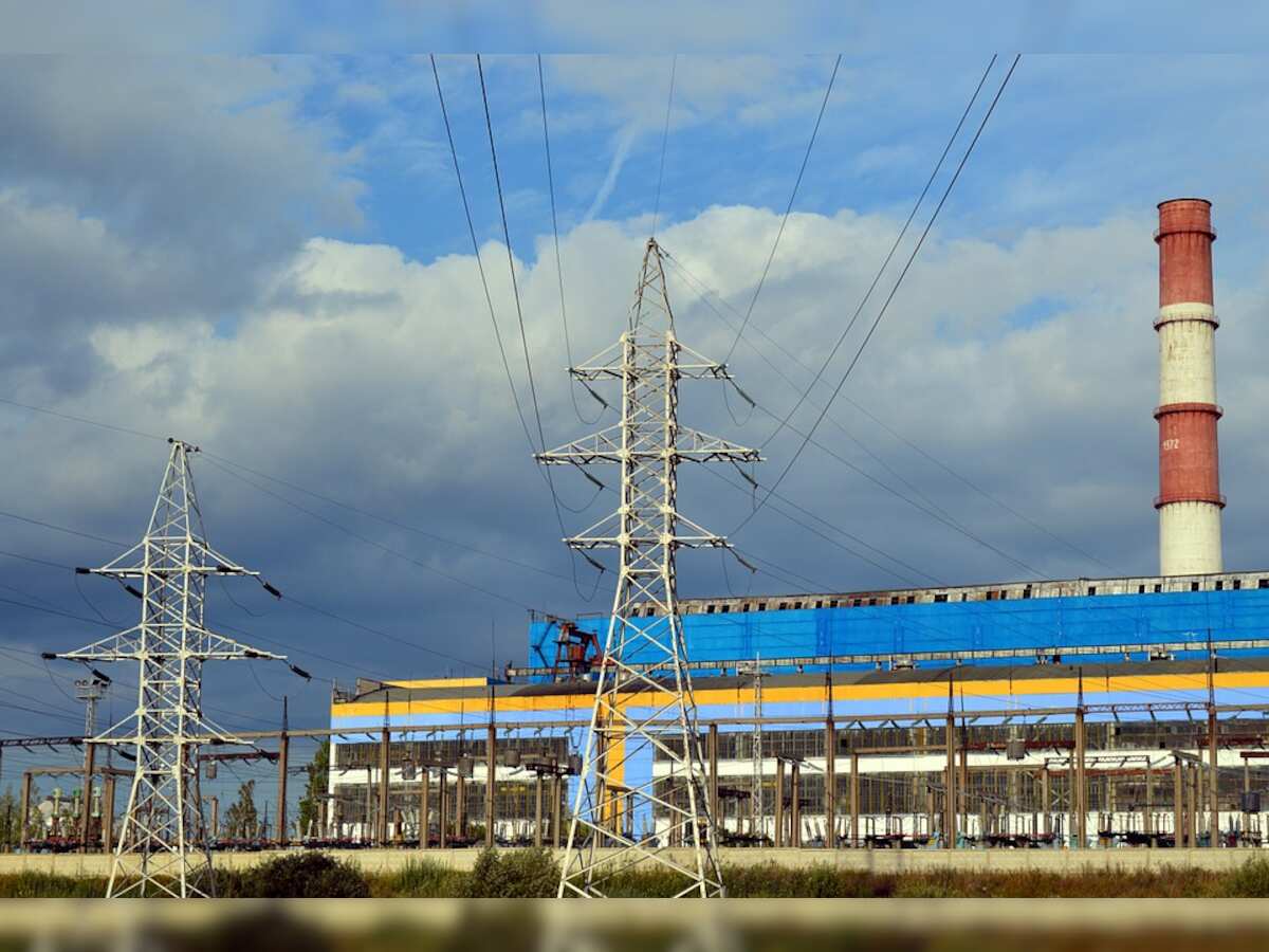 State power discoms likely to incur loss of Rs 8,000 crore in FY17 ...