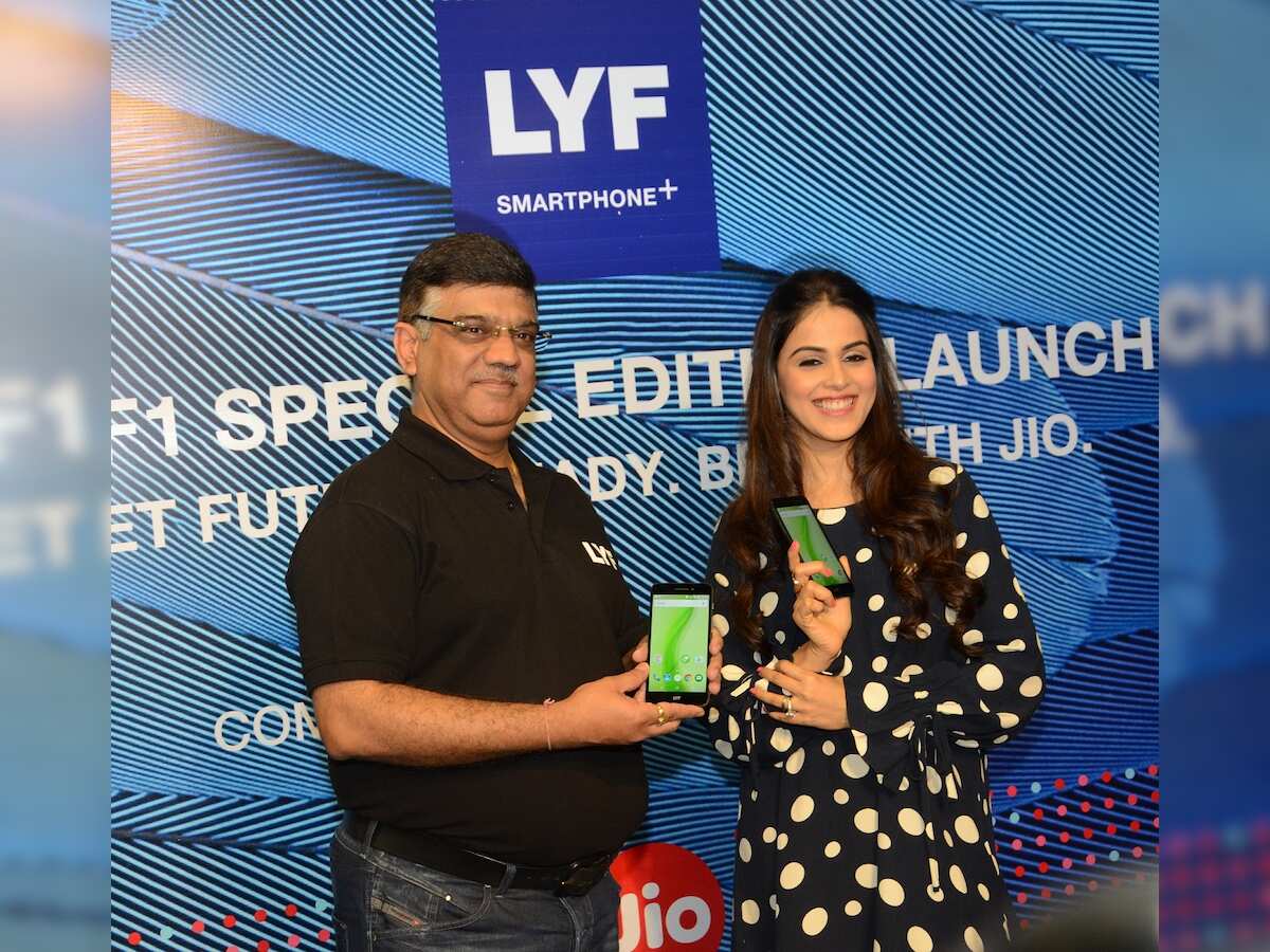 Reliance launches LYF F1 smartphone priced at Rs 13,399 | Zee Business