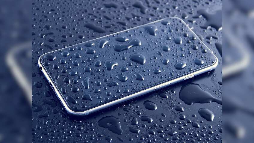 Here are the 5 best waterproof smartphones to withstand the rains