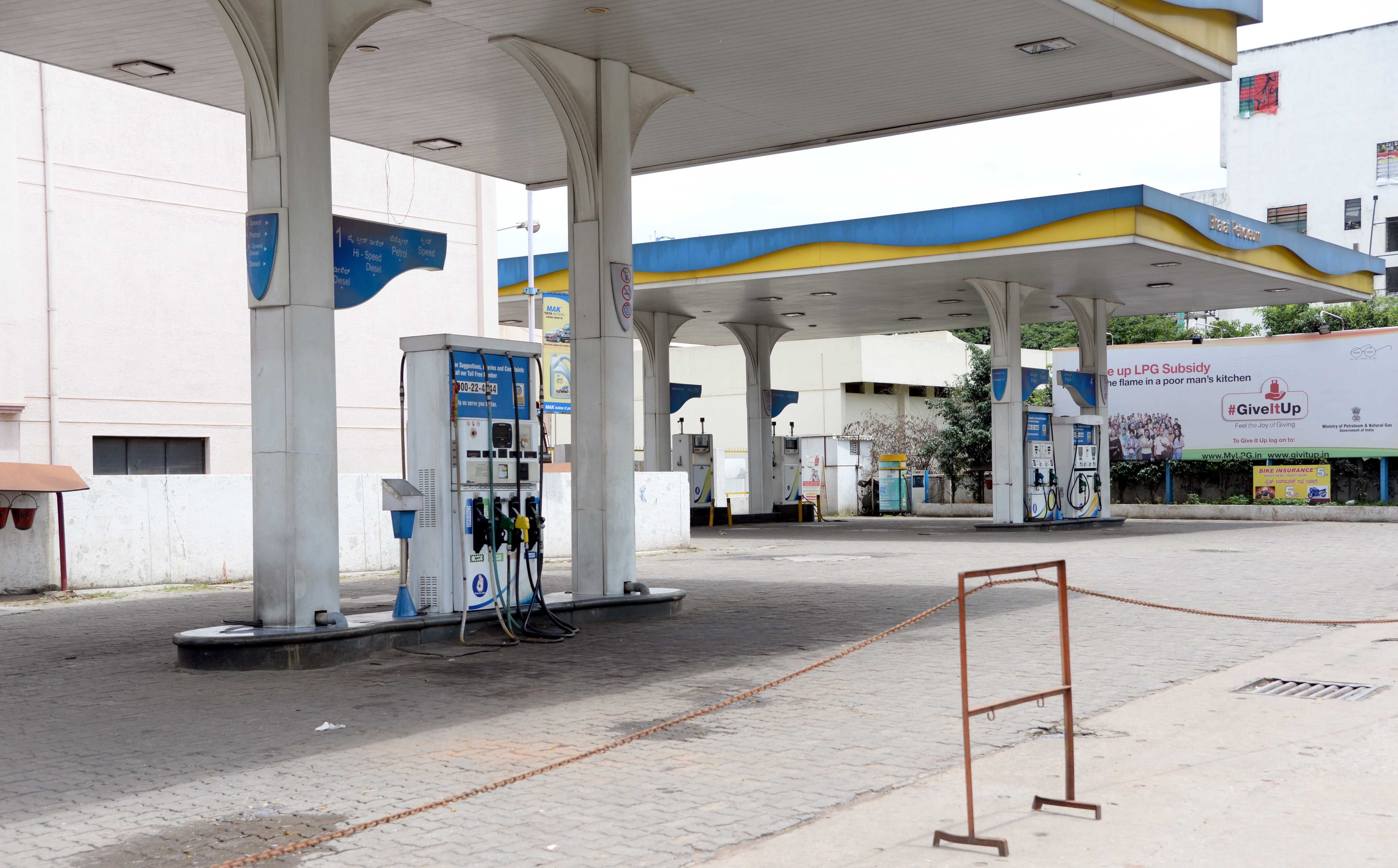 Over 54 000 Petrol Pumps To Hold No Sale No Purchase Strike On