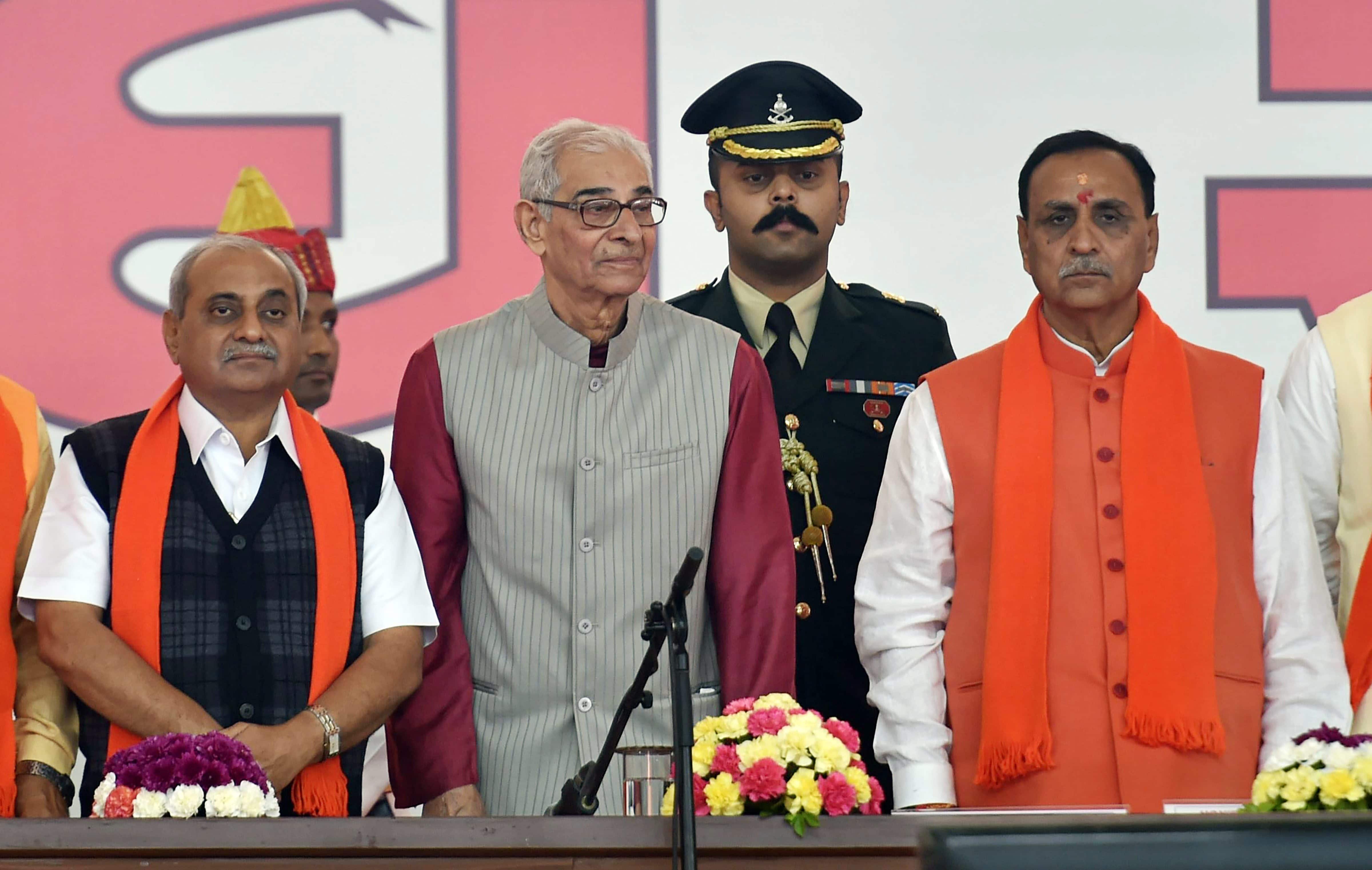 Vijay Rupani sworn-in as chief minister of Gujarat | Zee Business
