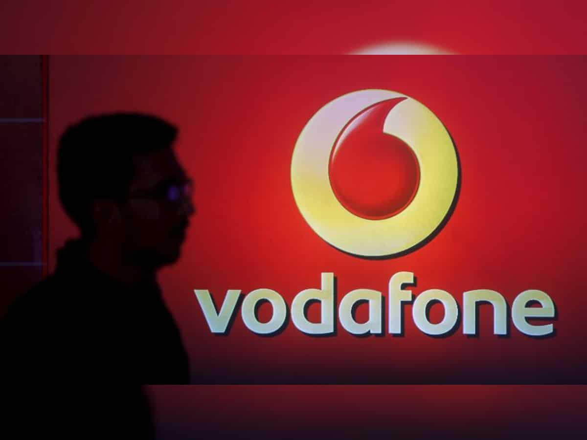 Vodafone completes world’s first 5G call | Zee Business