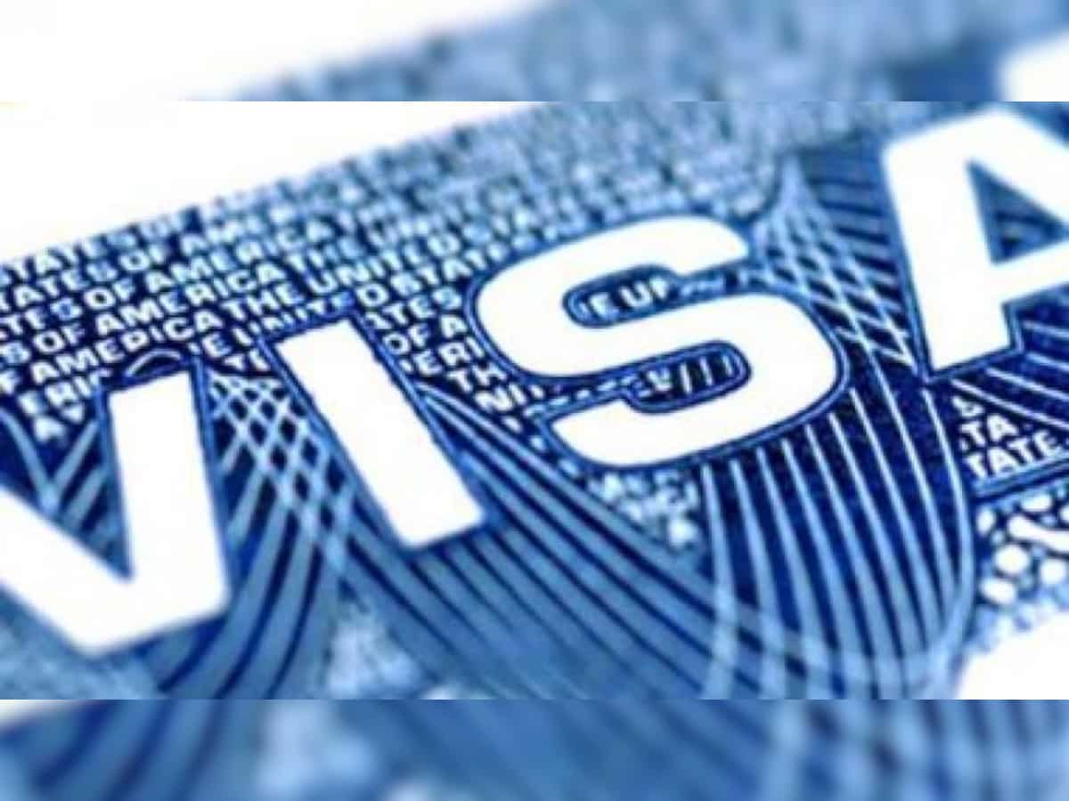 USCIS sends warning to foreign workers over H1B visas; check what it is ...