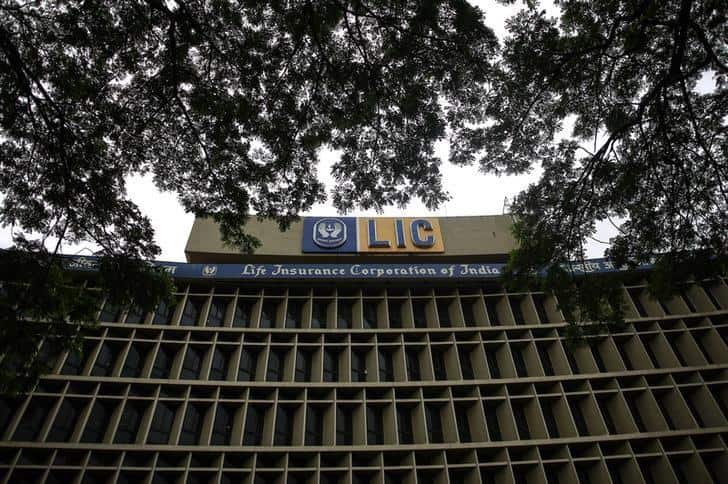 LIC all set to take majority stake in IDBI Bank; board approves ...