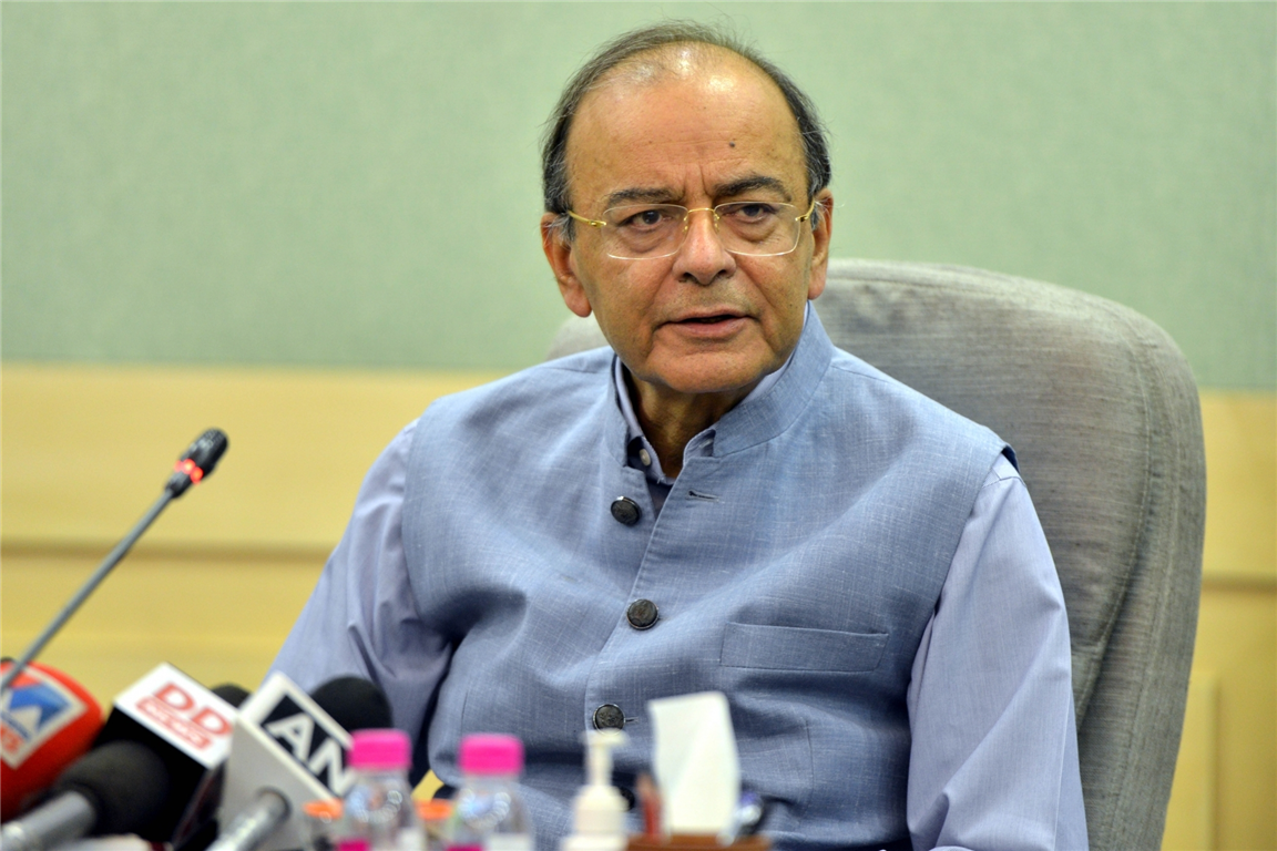 Don't want RBI money, but can't let economy starve: Arun Jaitley | Zee ...