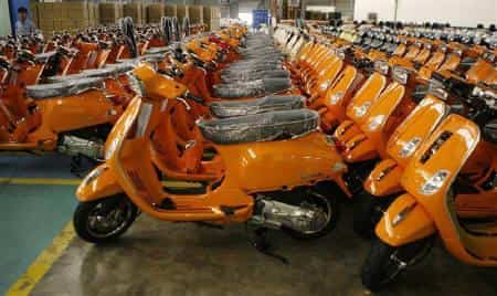 Piaggio aims to scale up two-wheeler biz in India | Zee Business