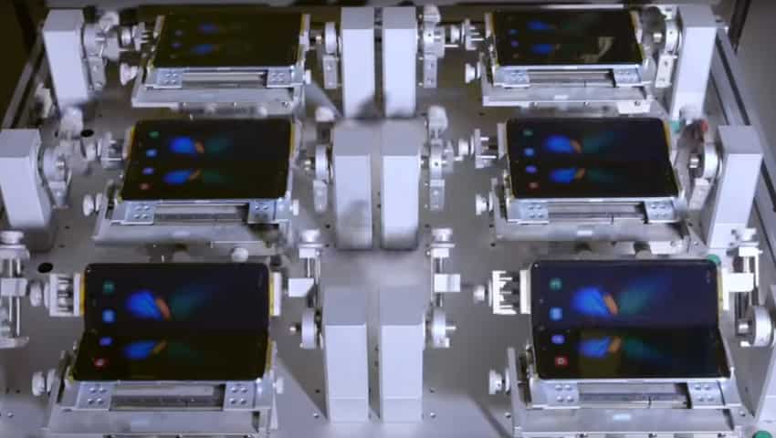 WATCH: Samsung Galaxy Fold durability test shows it can outlast 200,000 ...