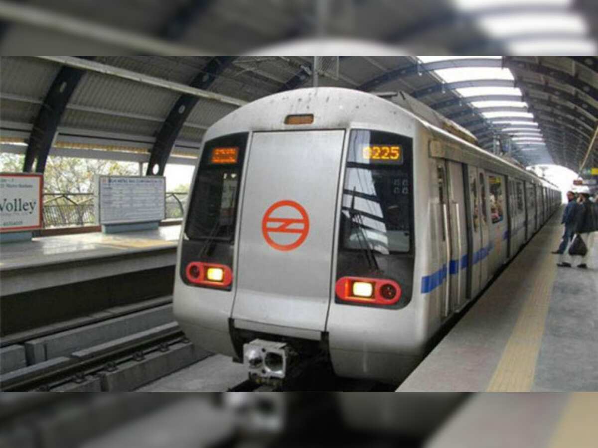 Delhi Metro Green Line services affected due to signalling issue | Zee ...