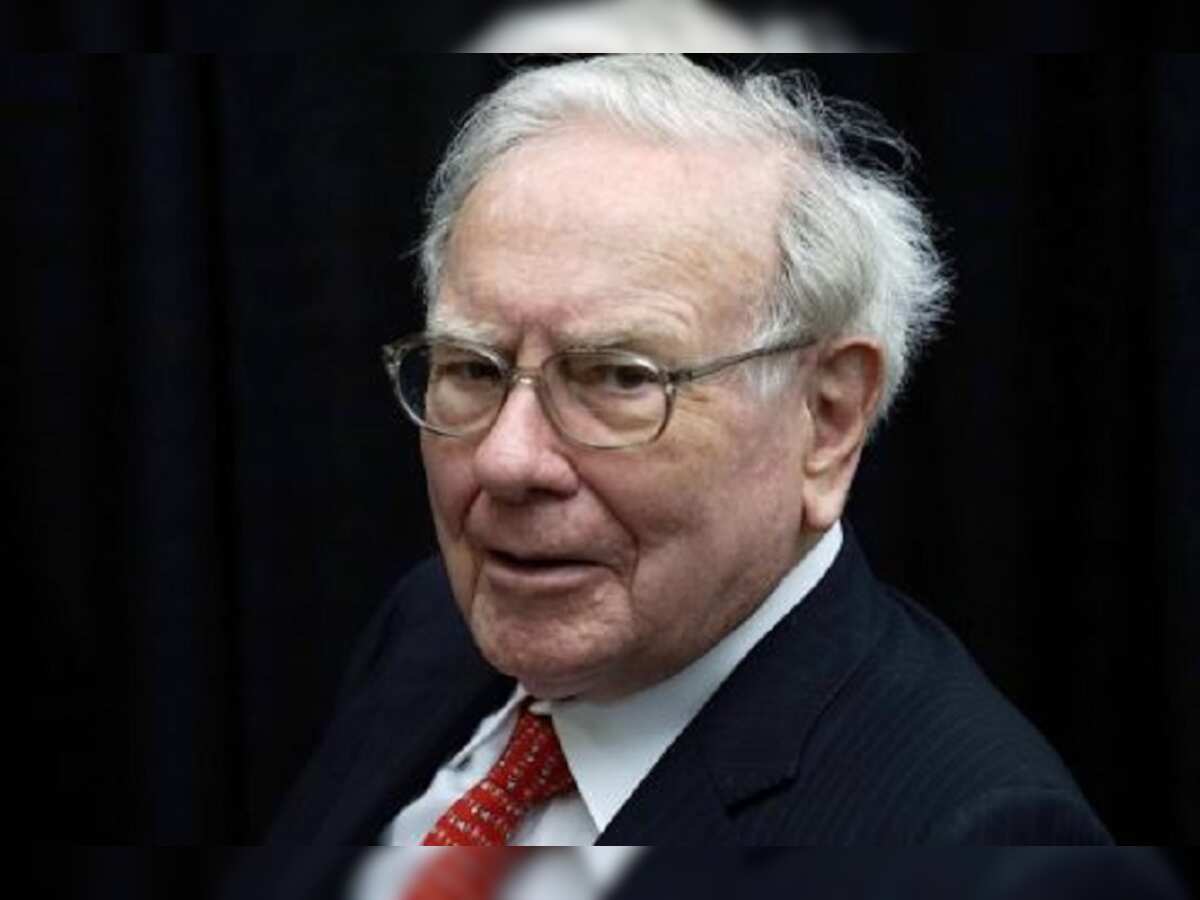 Revealed! Does Warren Buffett keep cash in his wallet? If yes, then how ...