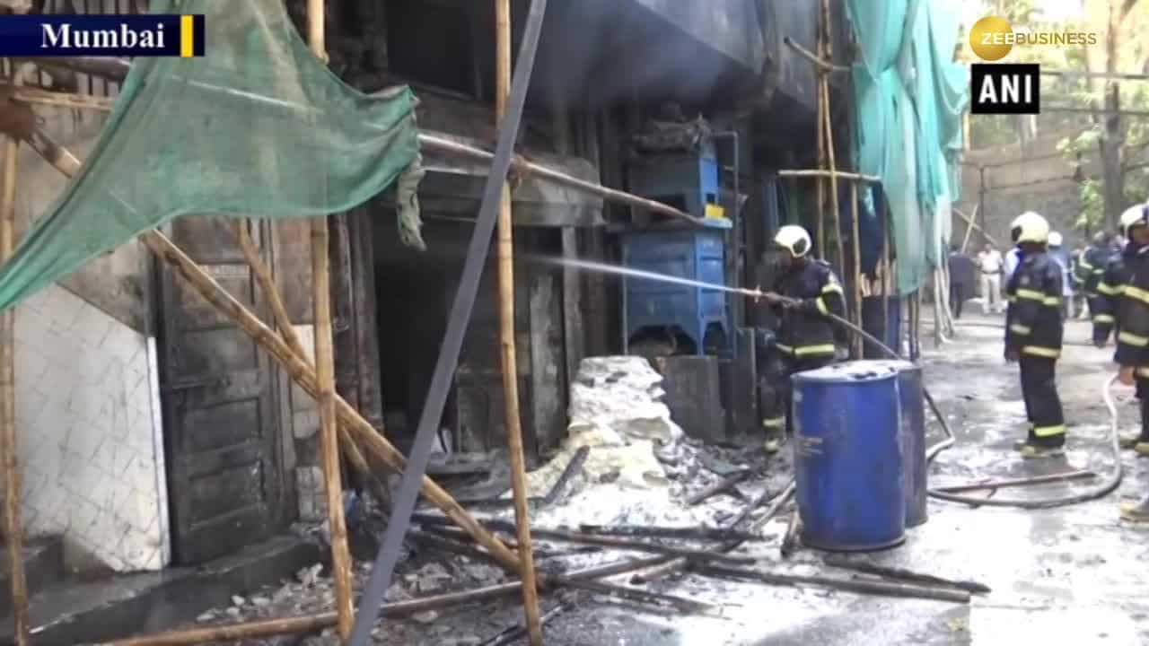 Fire breaks out in rubber factory in Mumbai | Zee Business