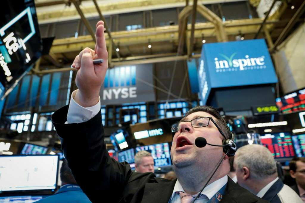 Global stock market: Wall Street registers gain on ease in tariff war
