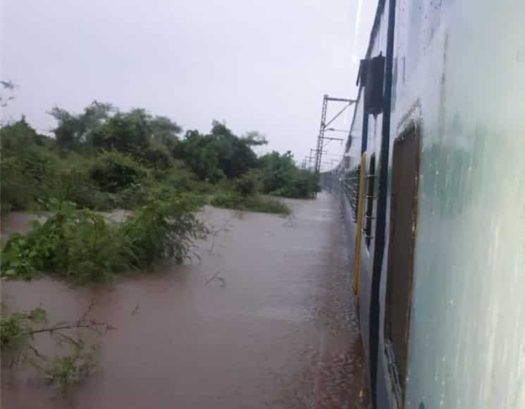 Latest Mumbai Weather Prediction: 'Heavy to heavy' rain in Badlapur ...