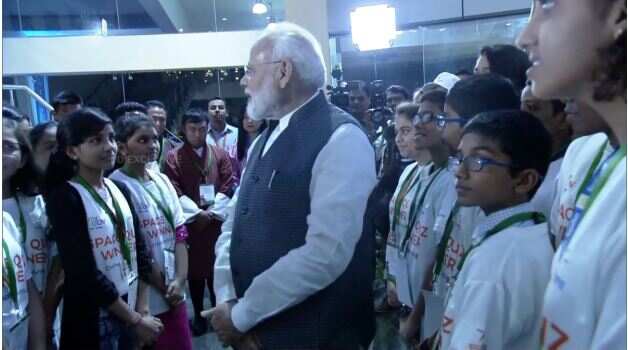 PM Modi addresses nation after Moon mission setback | Zee Business