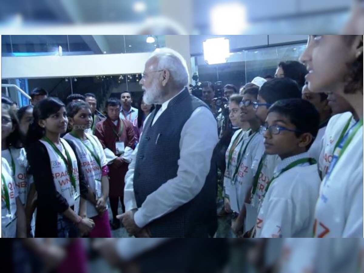 PM Modi addresses nation after Moon mission setback | Zee Business