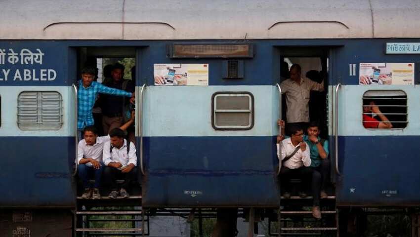 Indian Railways passengers alert! 19 Delhi-bound trains delayed due to fog | Zee Business