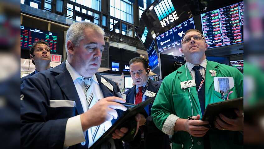 Stock markets close to bear market territory? Check this list of 19 signals