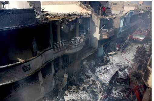 Pakistan plane crash in Karachi: 107 passengers on board PIA Airbus ...