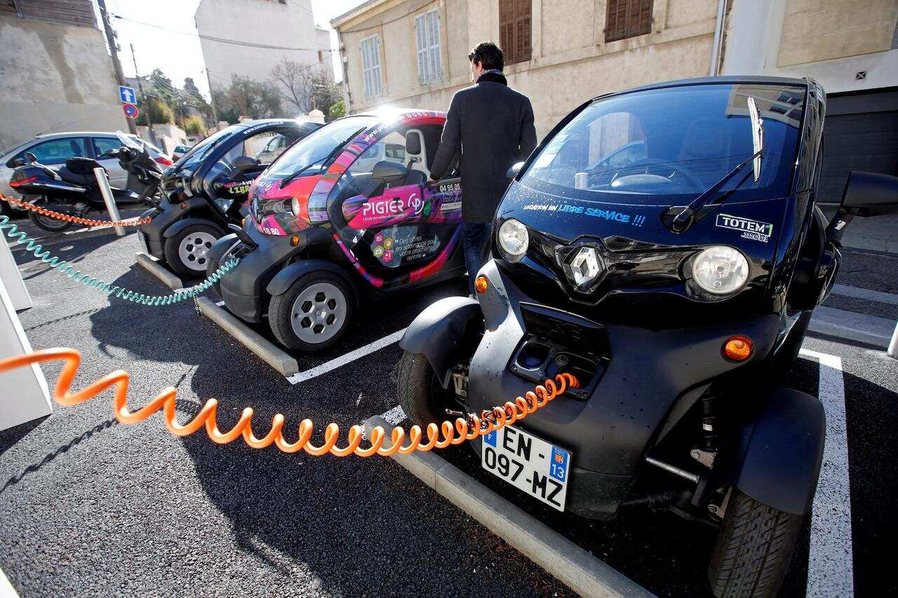 Govt allows sale, registration of electric vehicles without pre-fitted ...