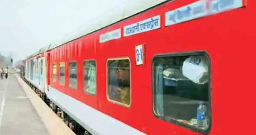 WATCH! Indian Railways introduces smart window in New Delhi-Howrah ...
