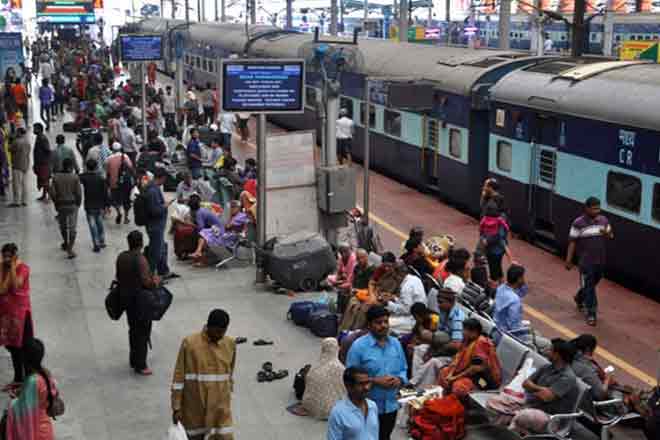 Platform ticket price raised from Rs 10 to Rs 50 at these stations ...