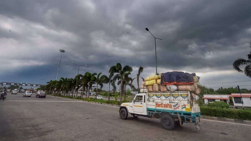 Yaas Cyclone LIVE TRACKER Alert 2021: INTENSIFY further in 12 hours in ...
