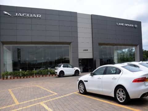 JLR drives in updated Range Rover Sport SVR in India tagged at Rs 2.19 ...