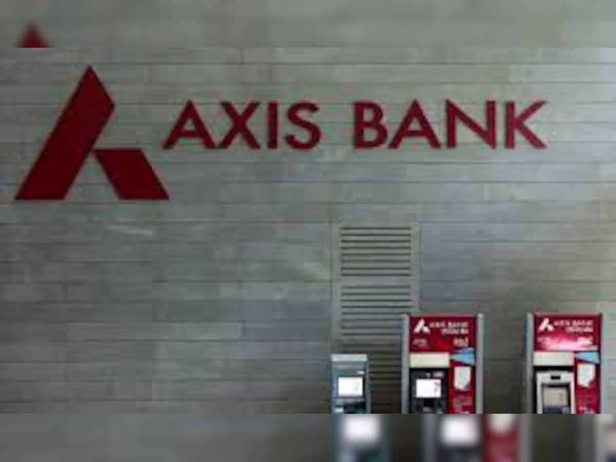 Axis Bank forms policies favourable to its customers, employees from ...
