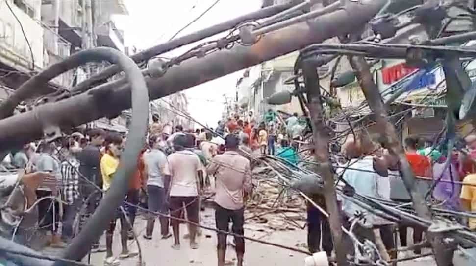 Building collapses in Delhi's this area - Check latest update