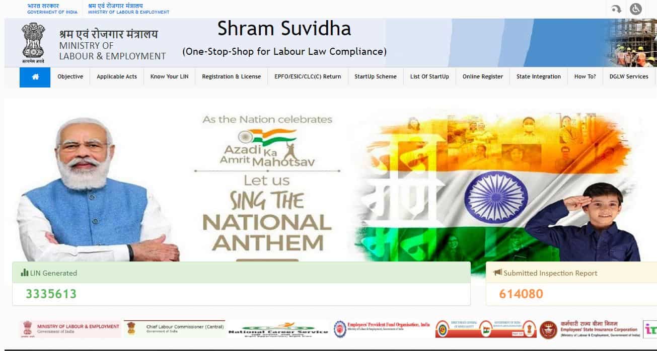 e-SHRAM registration: Workers queuing up to register on eshram.gov.in ...