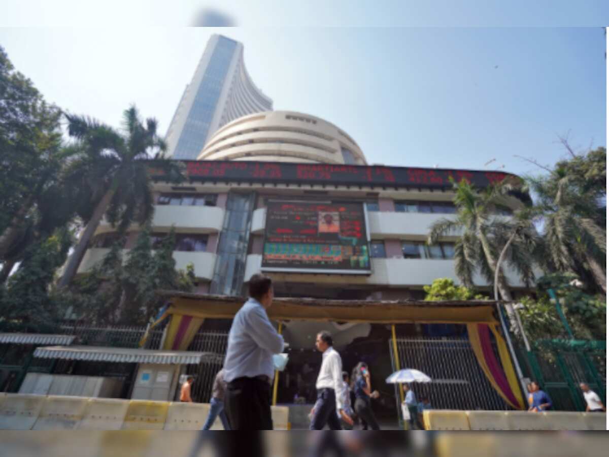 TCS, Infosys among Manoj Dalmia's 4 stock recommendations for next week | Zee Business