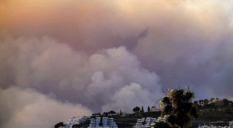 Uncontrollable Fire On The Mountains Of Spain, Watch This Video In ...