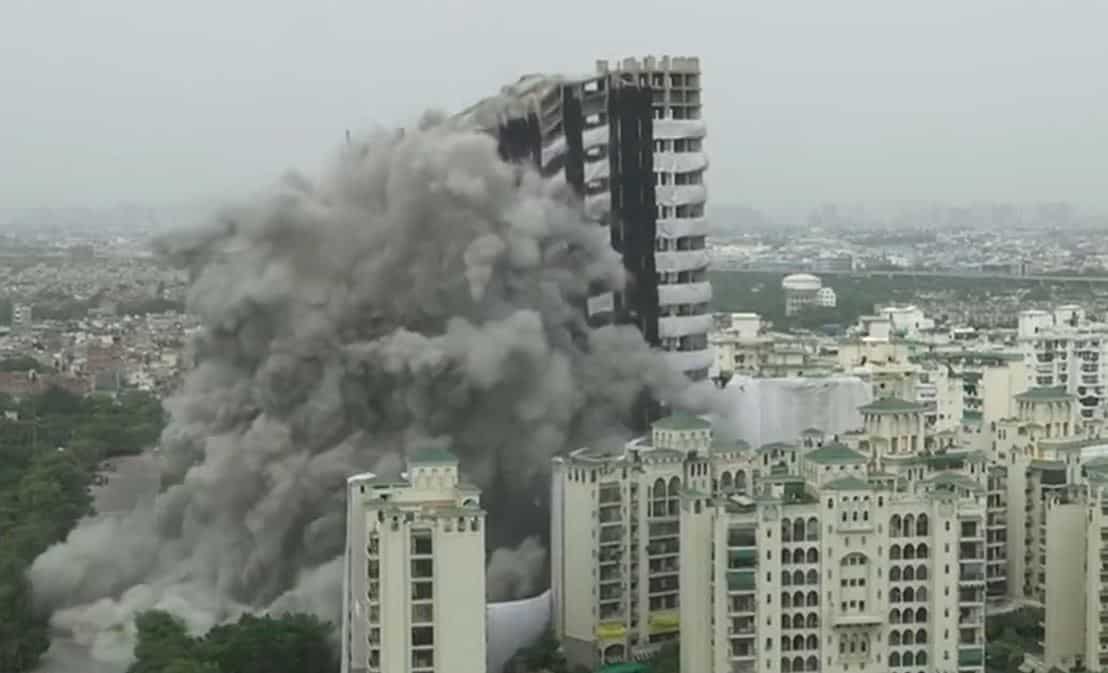 Demolition of twin towers: Removal of debris to take 90 days, says ...