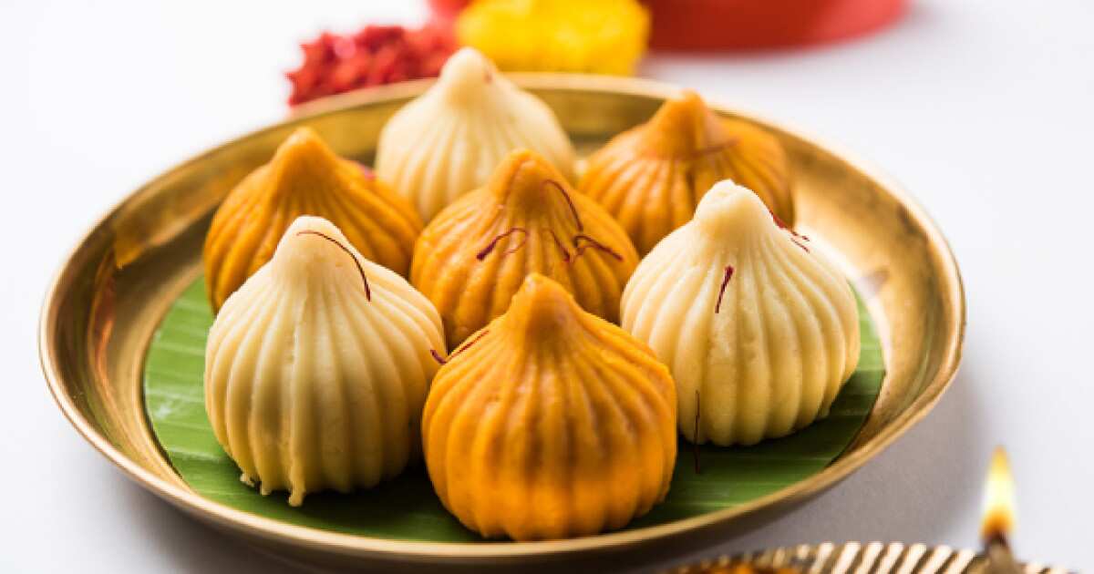 Ganesh Chaturthi: Devotees Offered Their Favorite Modaks To Lord ...