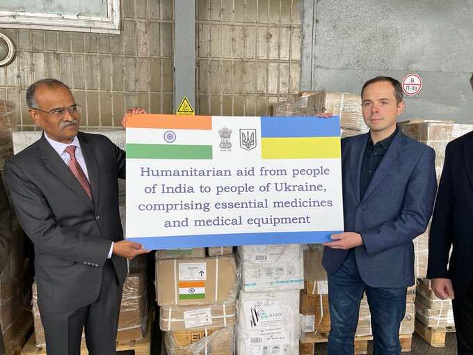 India hands over 12th consignment of humanitarian aid to Ukraine | Zee ...
