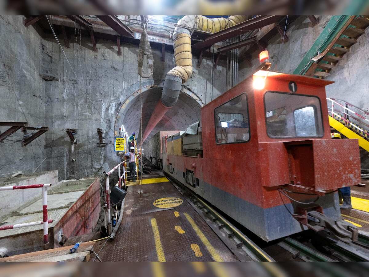 Delhi-Meerut RRTS: 1.5-km-long tunnel from Anand Vihar to New Ashok ...