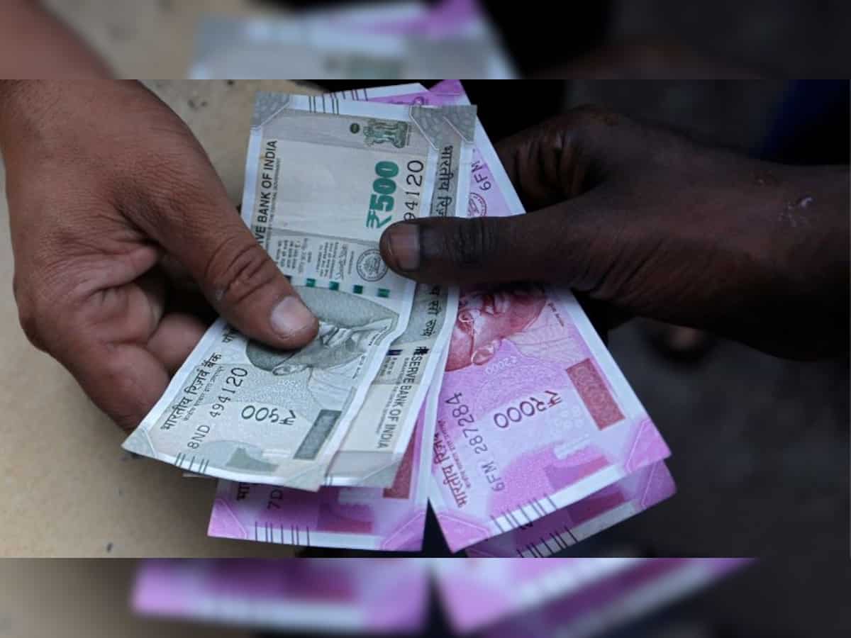 Rupee vs Dollar: Indian currency weakens 38 paise to 81.78 against $ to ...