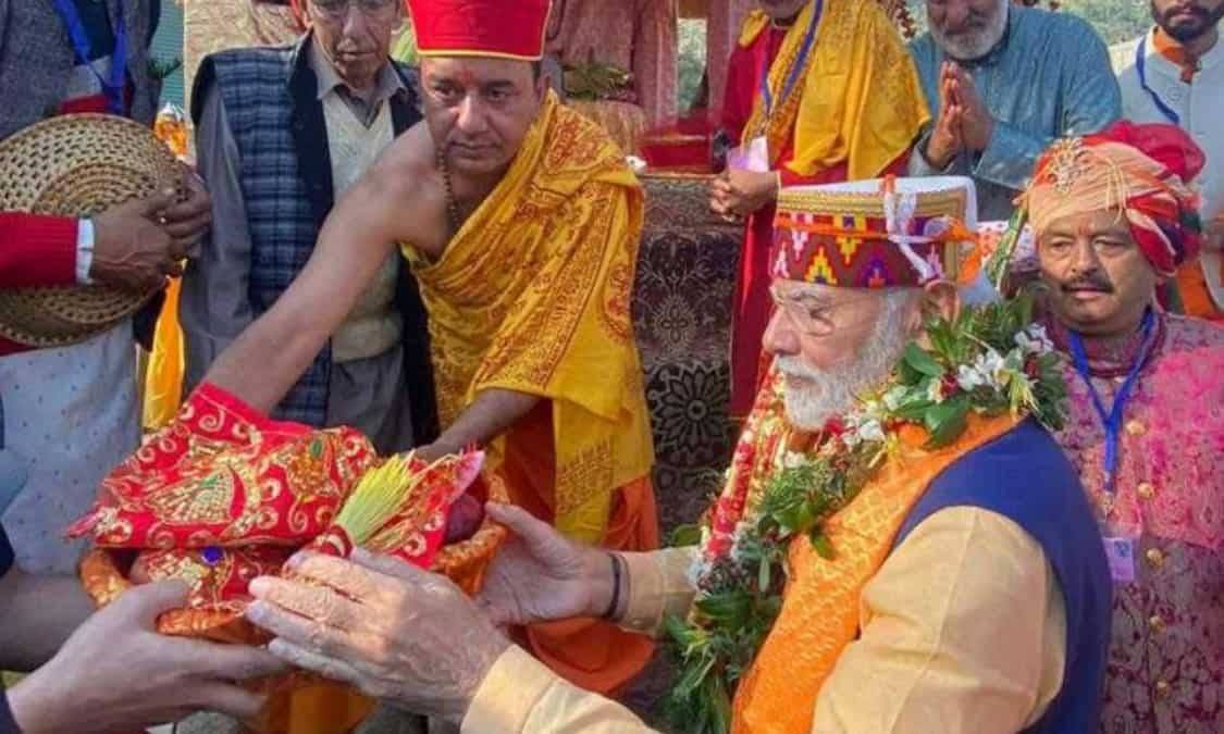 PM Narendra Modi Attends Kullu Dussehra Festival, Seeks Blessings Of ...