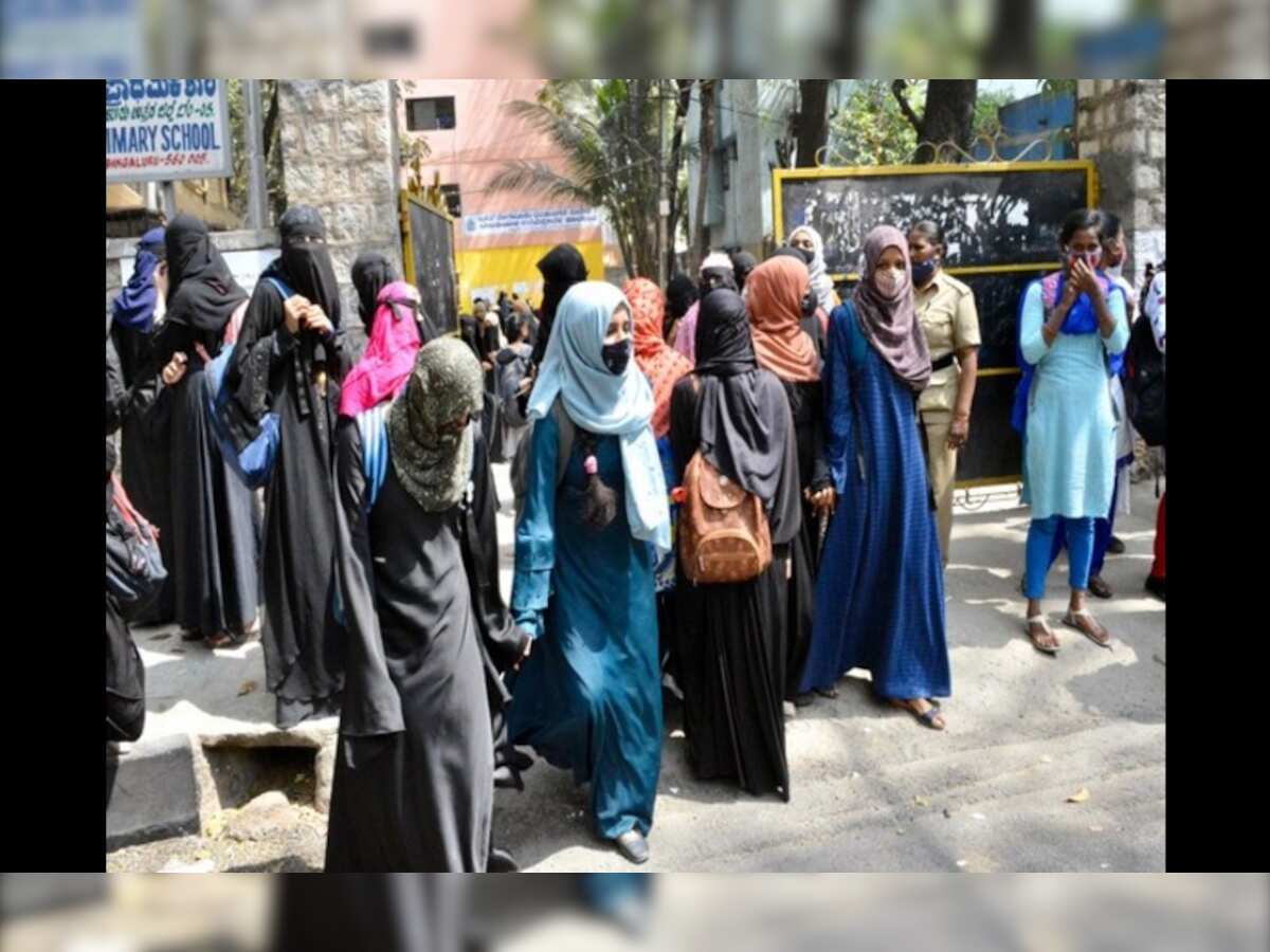 Karnataka hijab ban case: Supreme Court delivers split verdict | Zee Business