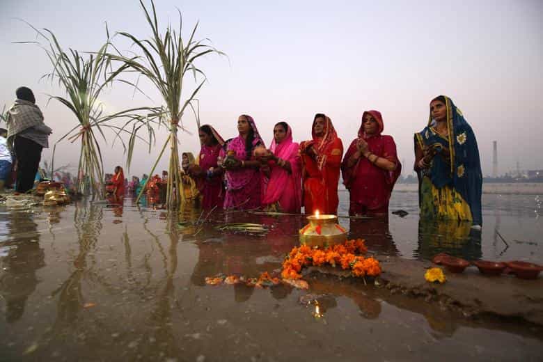 Chhath Puja 2022: Celebration only at designated ghats in Delhi | Check ...