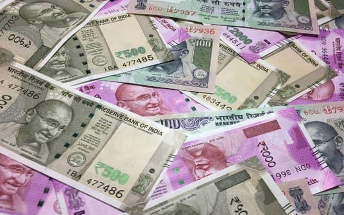No new Rs 2,000 notes printed from 2019-2022, says RTI reply | Zee Business