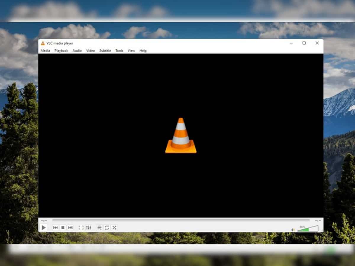 Government lifts download ban on VLC Media Player | Zee Business