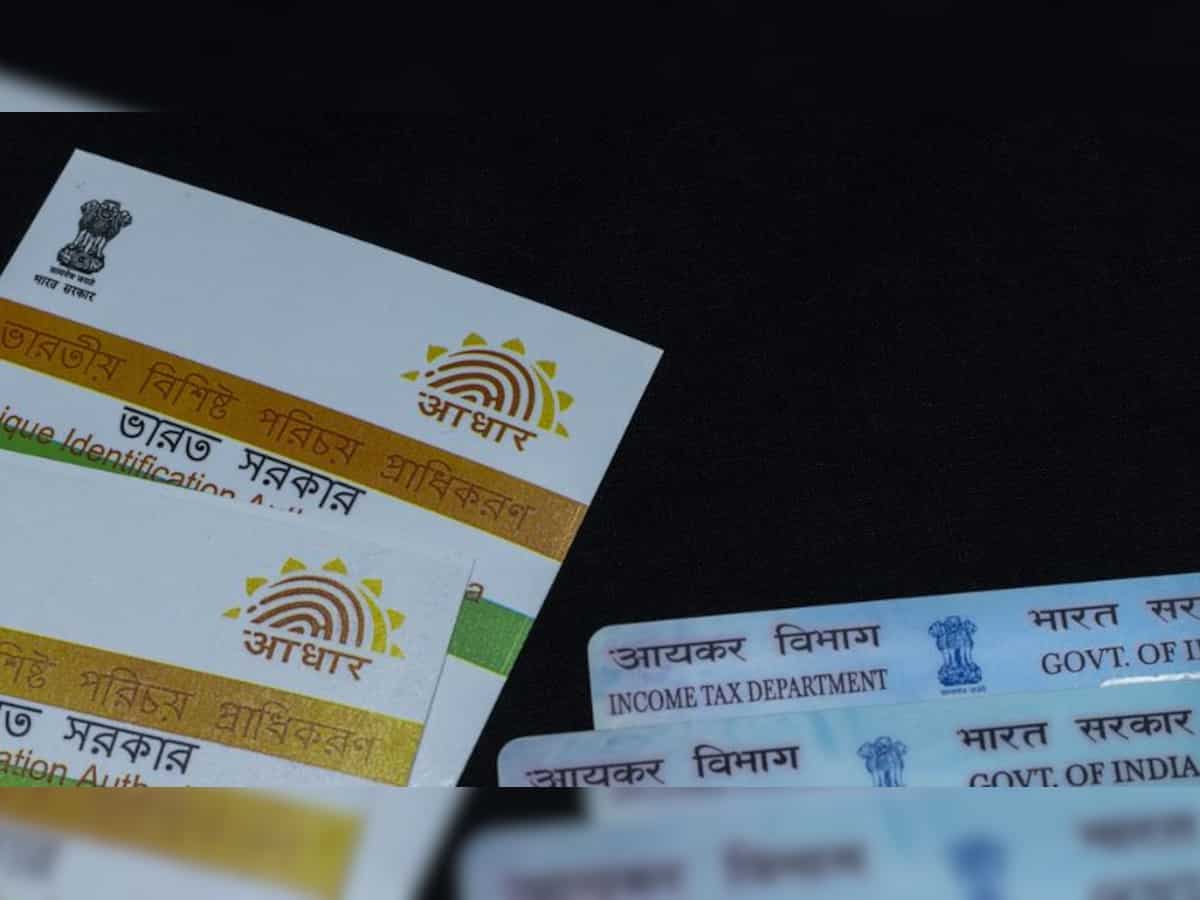 PAN Aadhar link online status check, SMS number - check last date ...