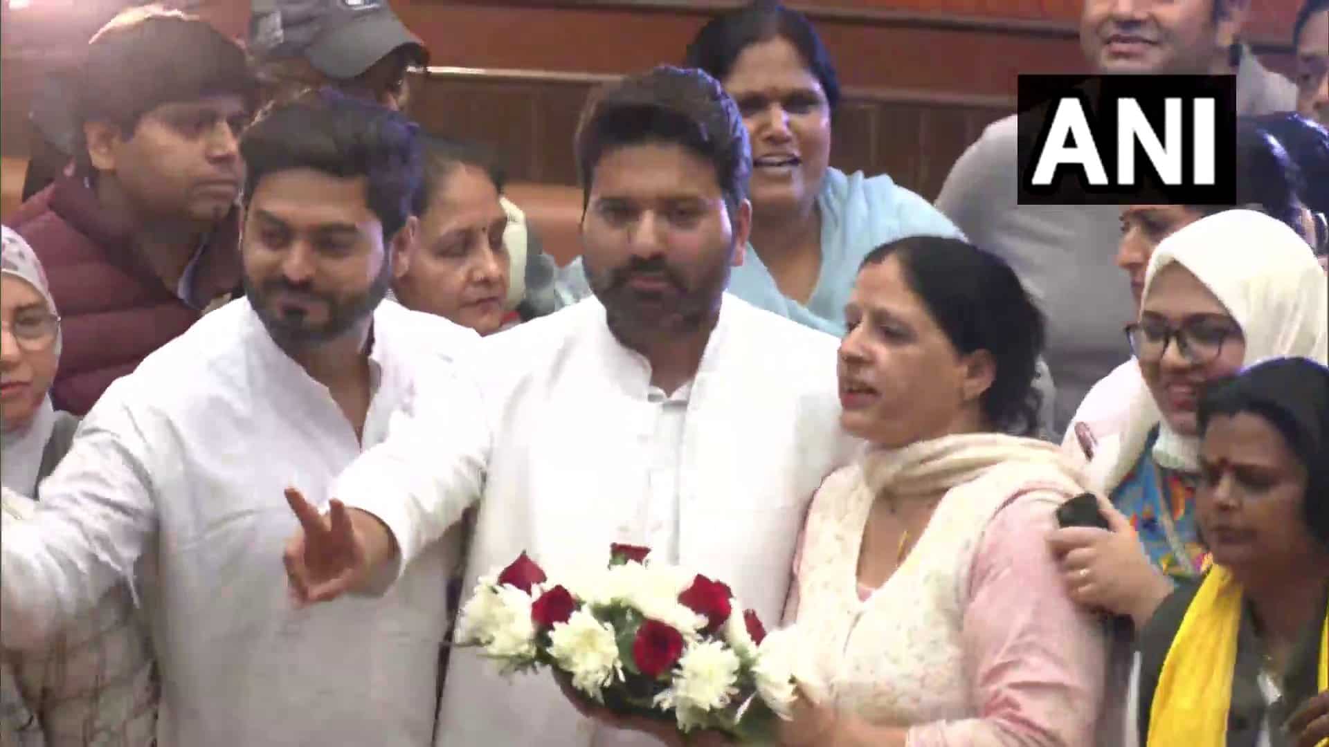 Delhi MCD Mayor Election 2023: AAP's Aaley Mohammad Iqbal is Delhi's ...